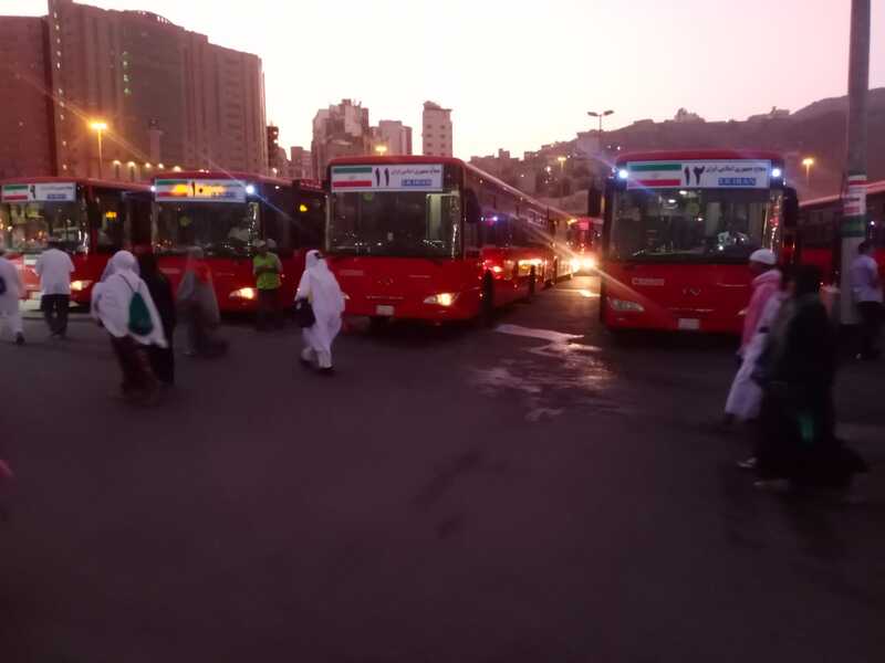 Syeb Amir, Terminal Bus yang Dipenuhi Jemaah Haji Indonesia - Kantor ...