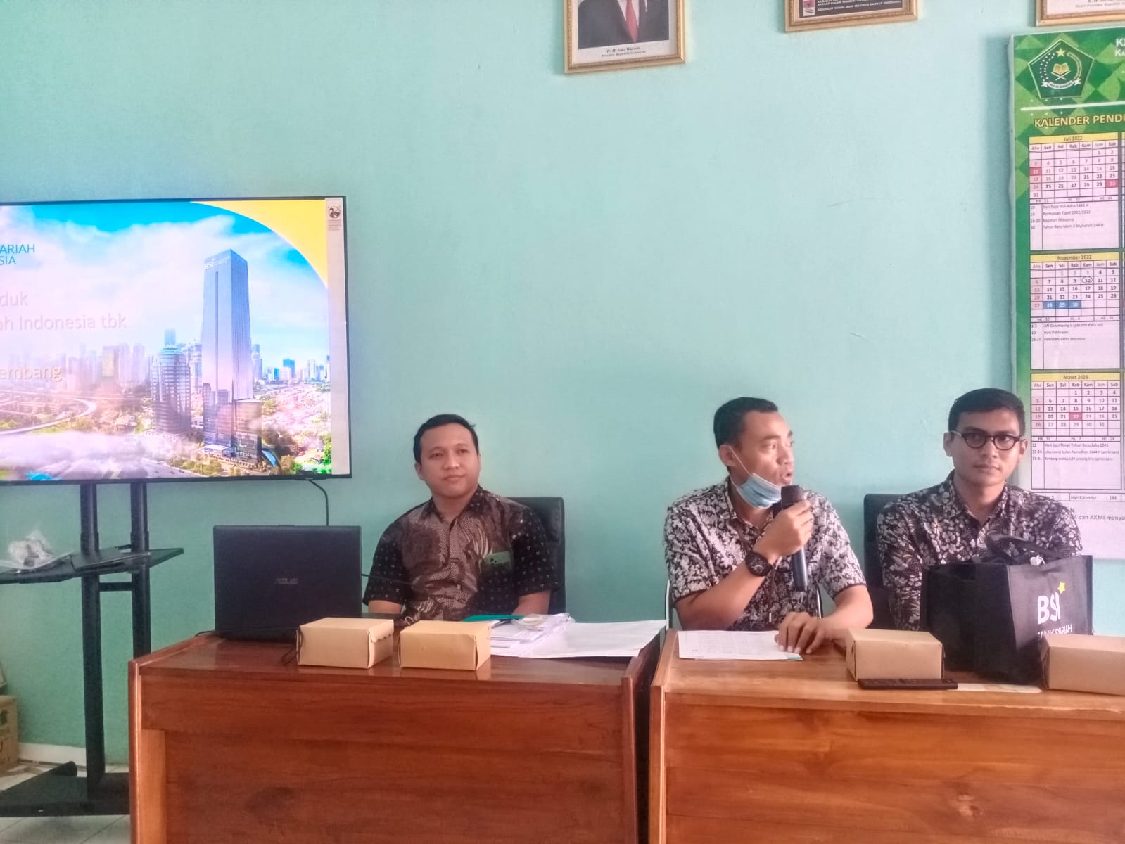 Jadi Bank Penyalur Gaji, BSI Sosialisasi Program di MIN 1 Rembang ...